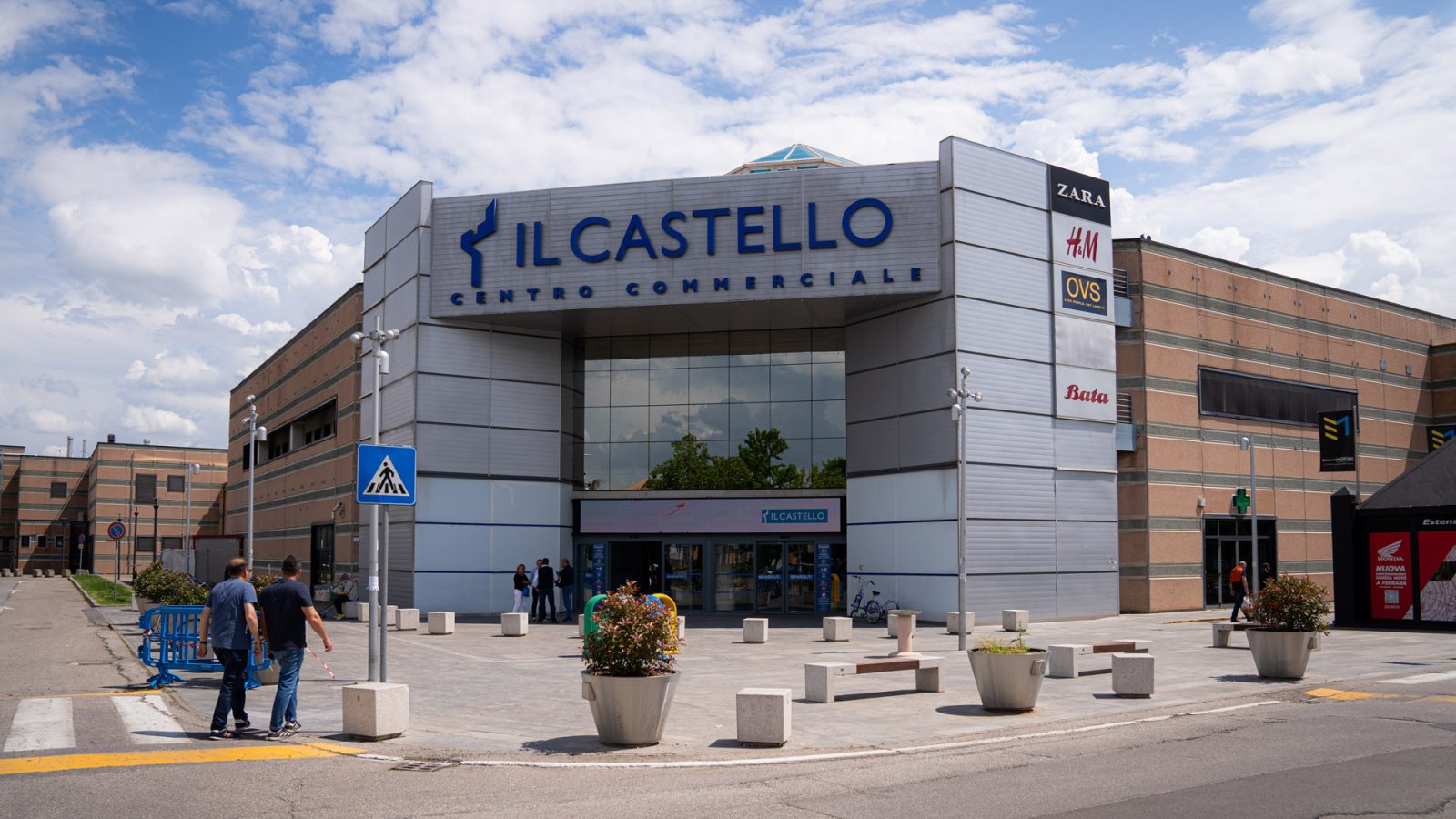 Negozi - Centro Commerciale Il Castello